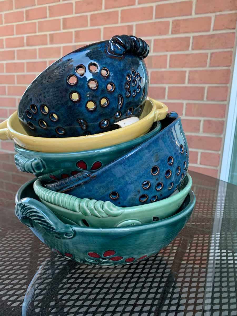 Colanders – YH Pottery